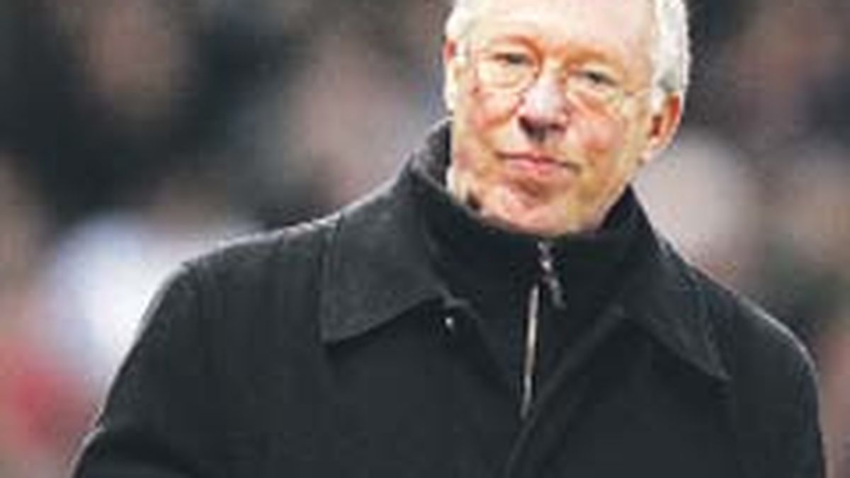 Manchester United ganó y Van der Sar marcó un récord