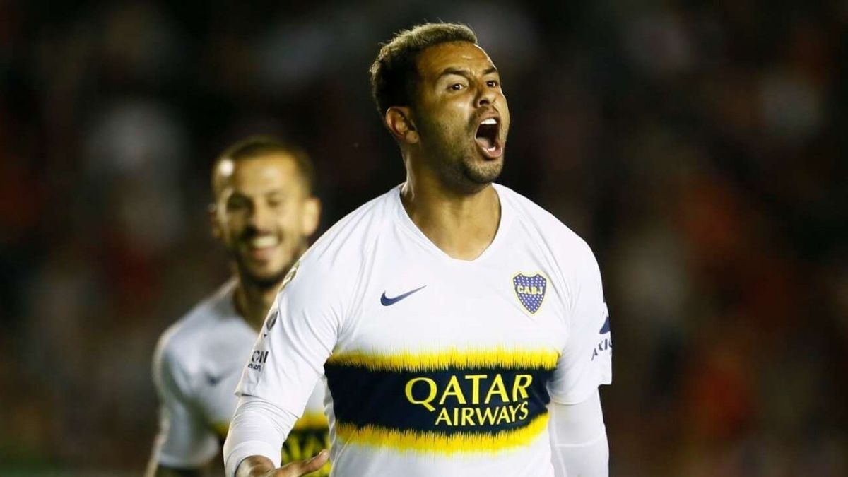 Boca hizo oficial el regreso de Edwin Cardona