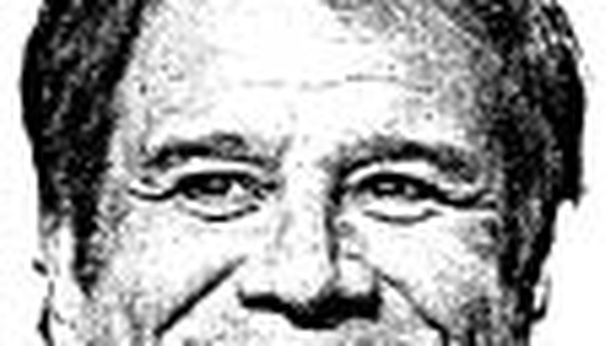 Manes confirma que sigue y presenta su equipo económico