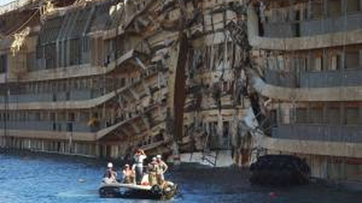 Costa Concordia: capitán Schettino culpó al timonel