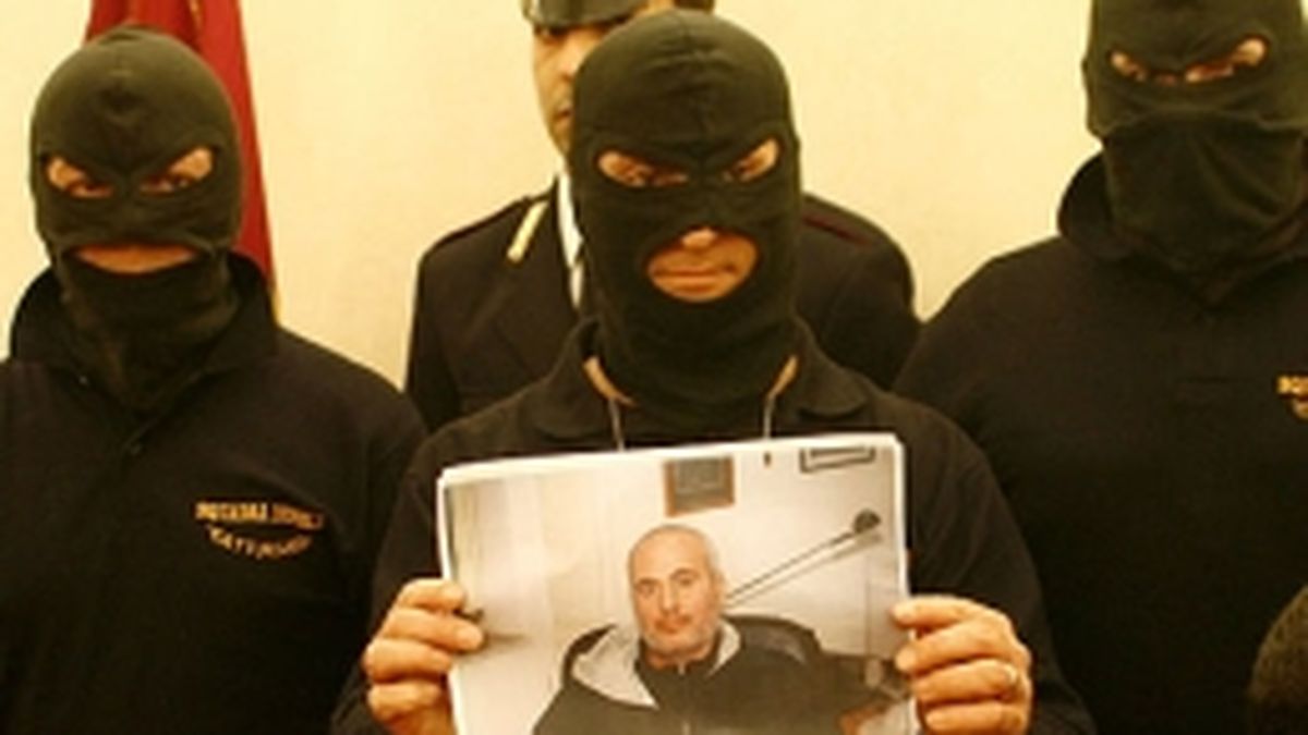 Detienen al número dos de la camorra siciliana, prófugo desde hace 15 años